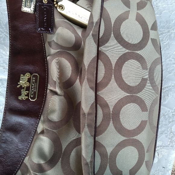 Coach | Bags | Coach Shoulder Bag Madison Signature Op Art | Poshmark